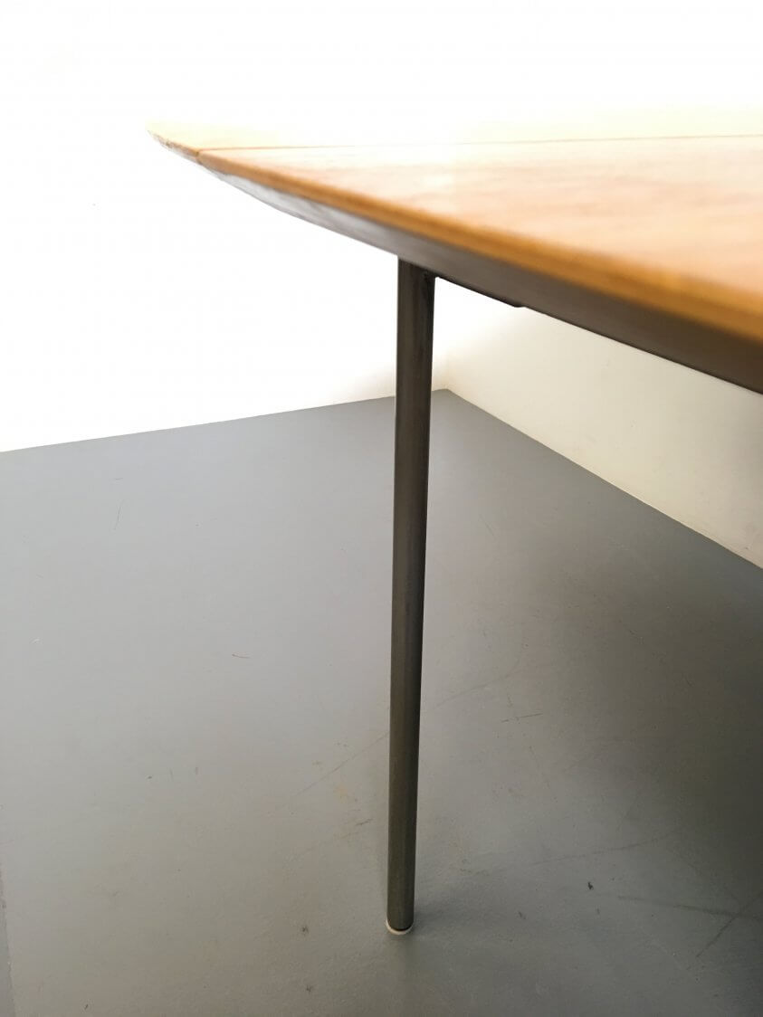 Stag Extending Table - Max Inc